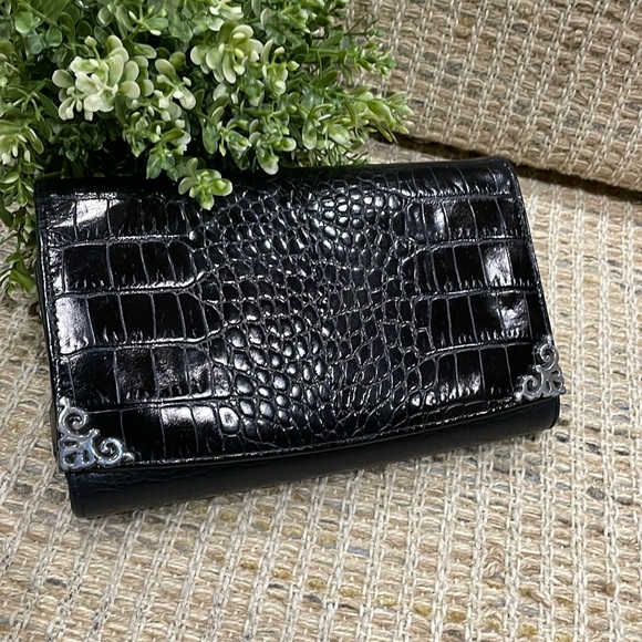Brighton | Bags | Vintage Brighton Black Crocodile Leather Wallet ...
